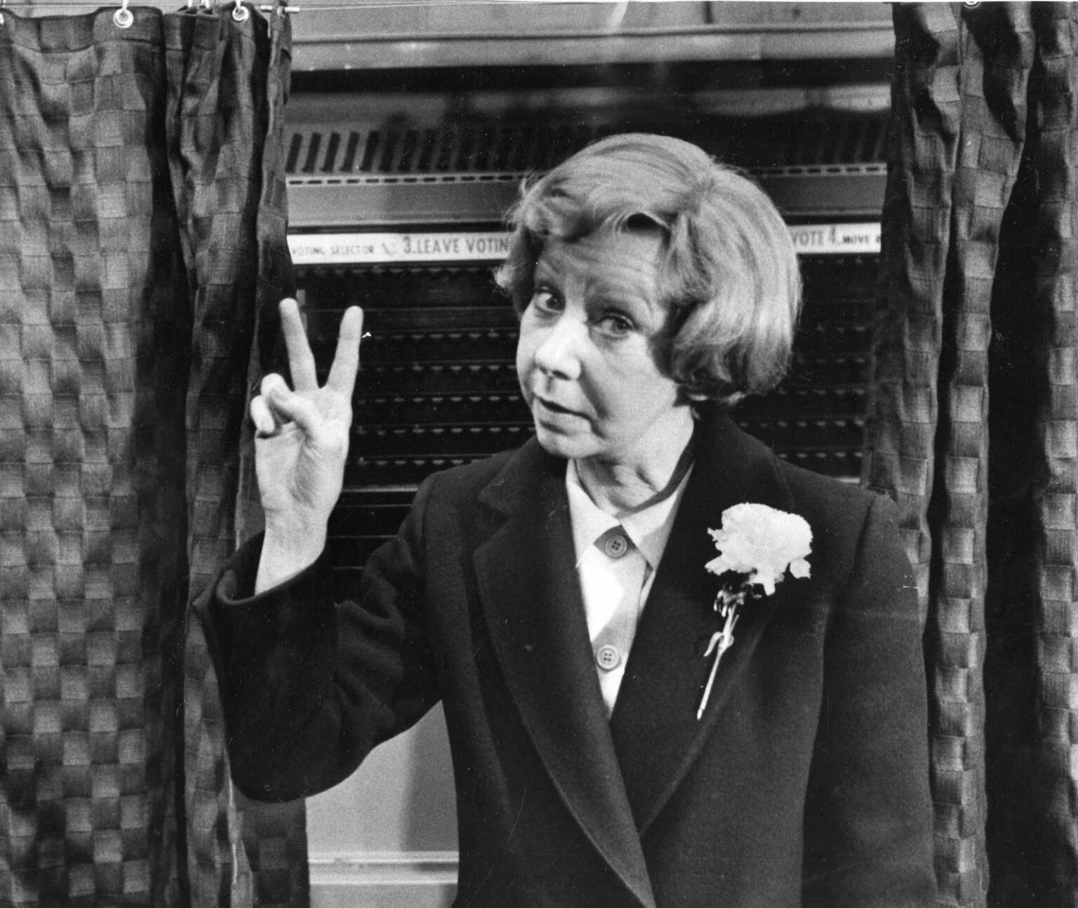 The Trailblazing Journey of Jane Byrne, Chicago's First Female Mayor ...